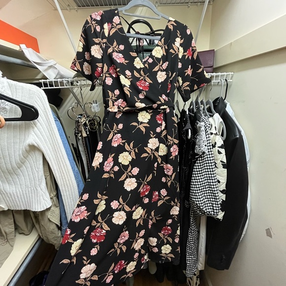 Francesca's Collections | Dresses | Francescas Midi Black Floral Dress ...